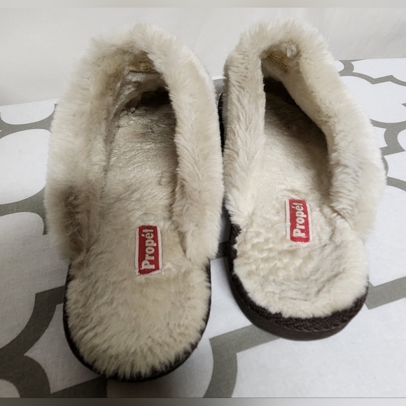 Propet | Shoes | Propet Btand Slippers Size 7 | Poshmark